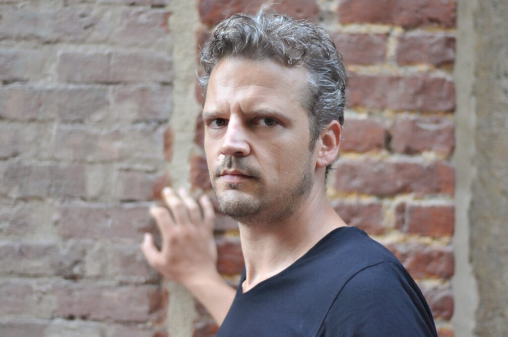 Seren Yüce ile Rüzgârda Salınan Nilüfer Üzerine Söyleşi: 'Hiçbir Şey ...